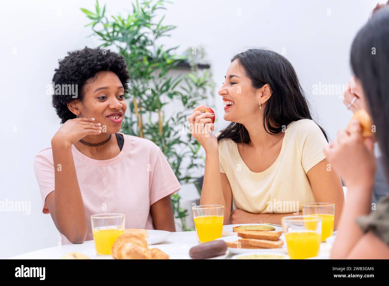 Conversation over meal hi-res stock photography and images - Alamy