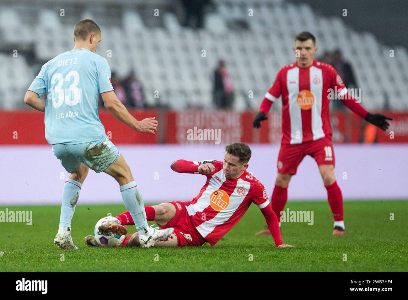 Essen, Deutschland. 06th Jan, 2024. Florian Dietz (1. FC K?ln, #33), Nils Kaiser (Rot-Weiss ...