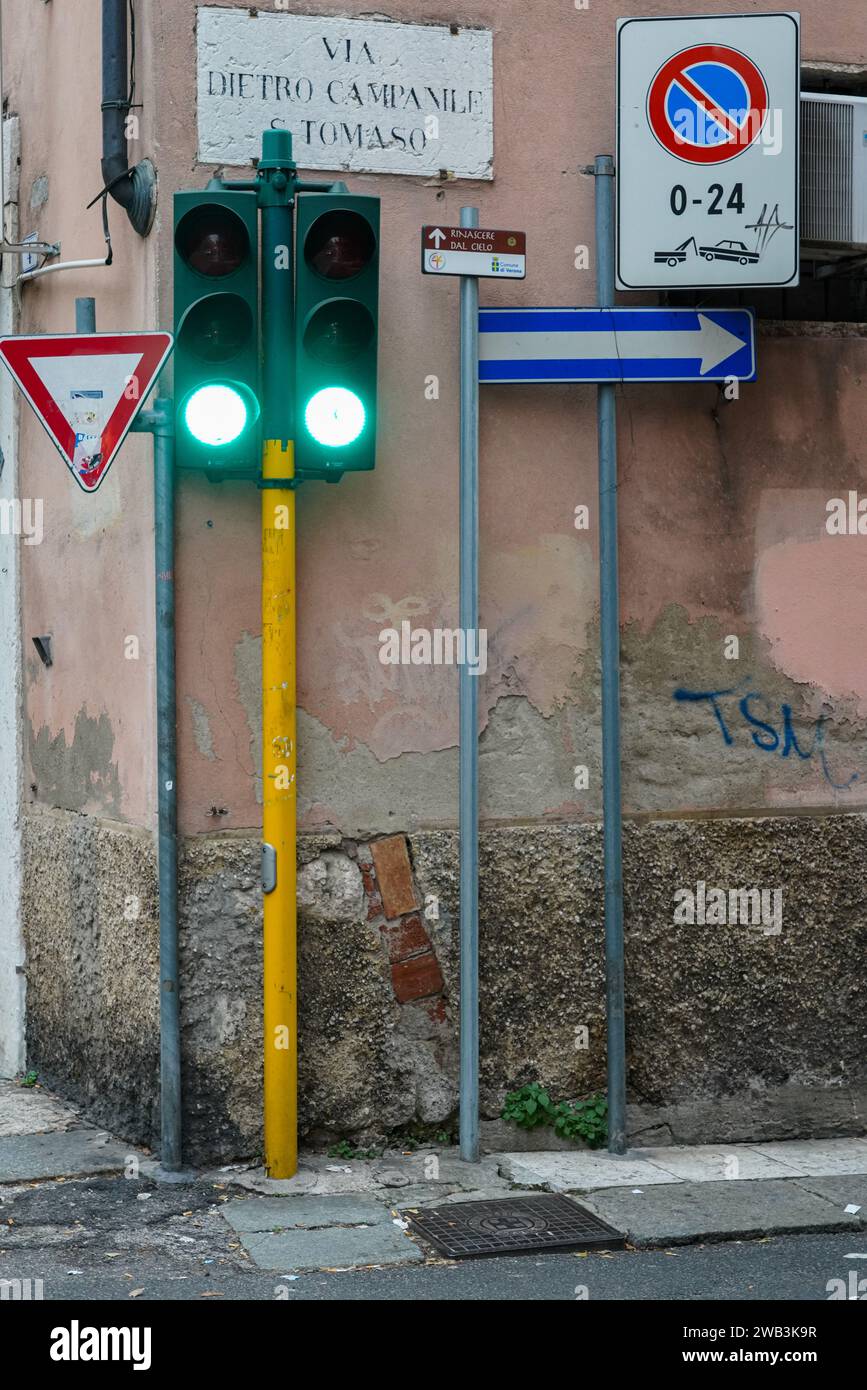 Traffic lights and road signs hi-res stock photography and images - Alamy
