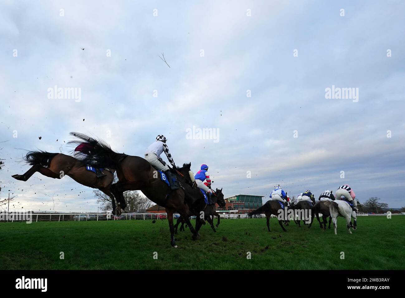 Runners and riders in the Geoffrey Bosley "Tally Ho" Open Hunters ...
