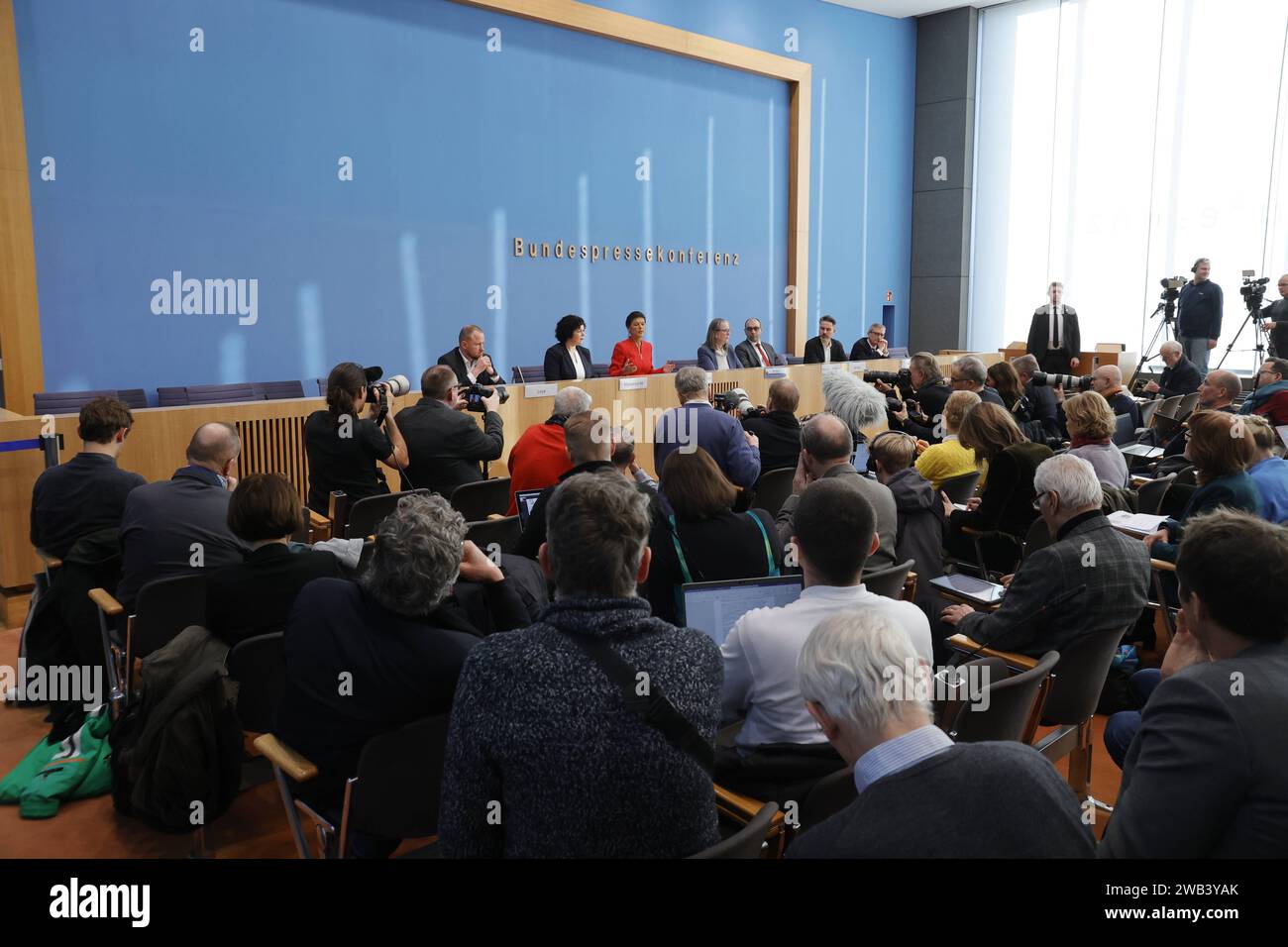 Christian Leye, MdB, Amira Mohamed Ali, MdB, Dr. Sahra Wagenknecht, MdB ...