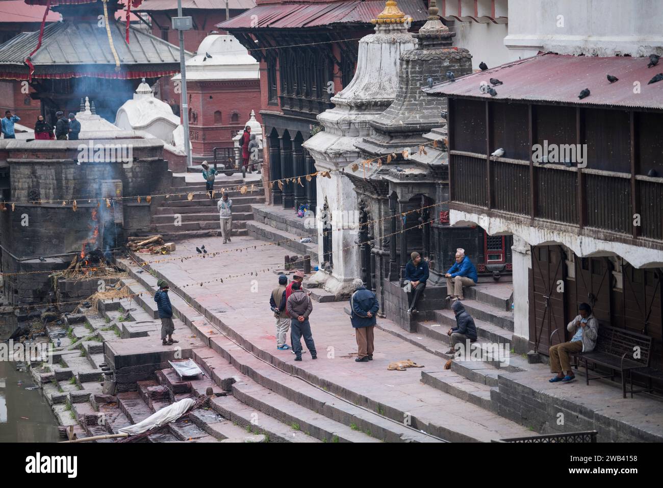 Kathmandu, Nepal- April 20,2019 : Hindu People Cremating dead bodies ...