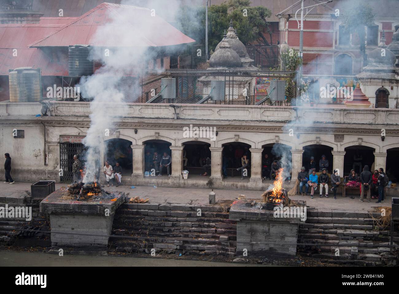Kathmandu, Nepal- April 20,2019 : Hindu People Cremating dead bodies ...
