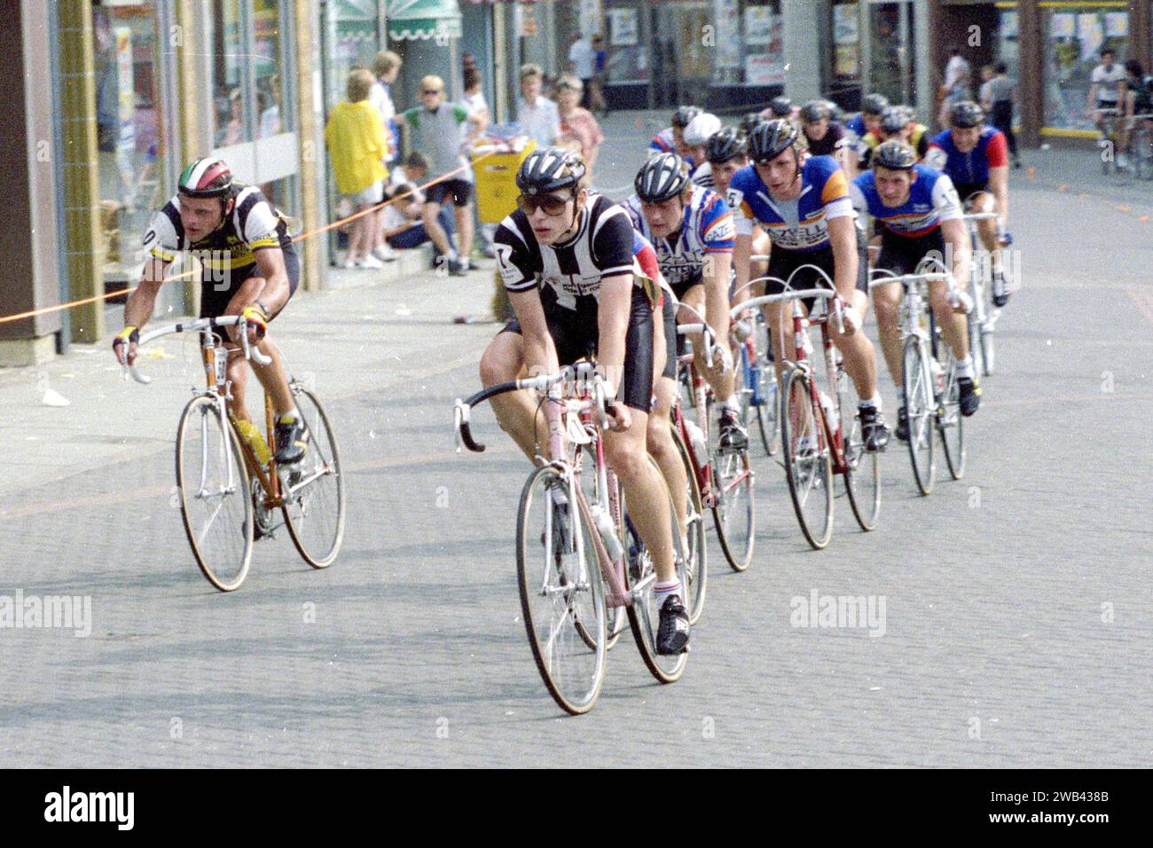 International cycle racing in Kettering Town centre in 1986 Stock Photo ...