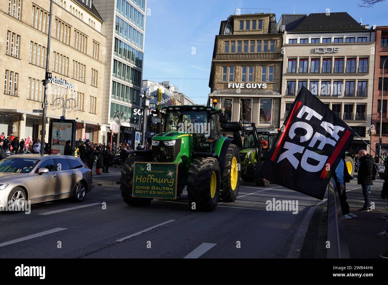 Köln, Bauern demo, Bauern Proteste in Köln, Bauern blockieren mit Ihren ...