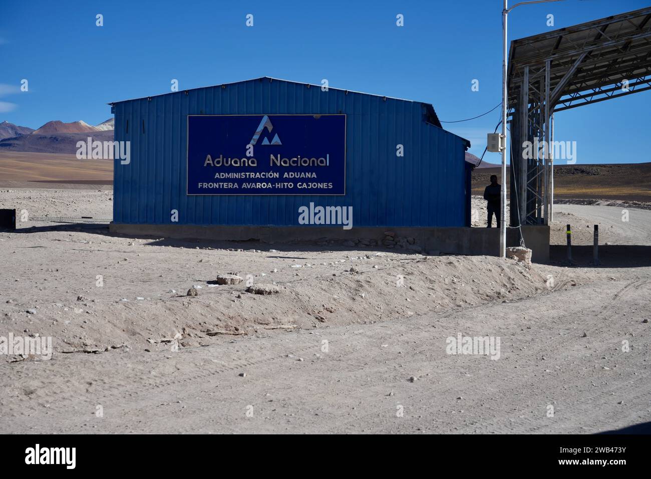 Border between chile and bolivia hi-res stock photography and images ...