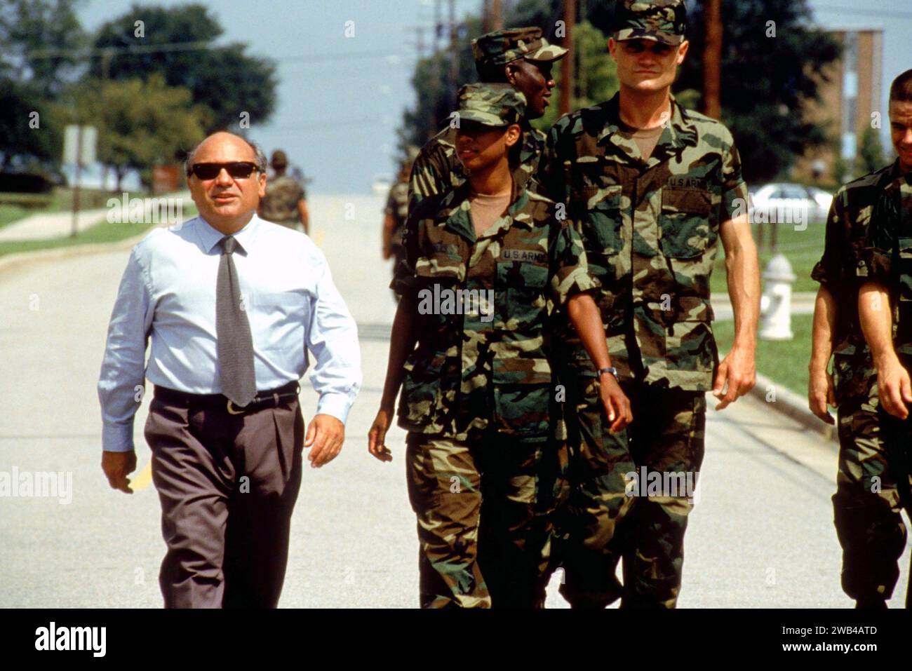 Renaissance Man Year : 1994 USA Director : Penny Marshall Danny de Vito ...