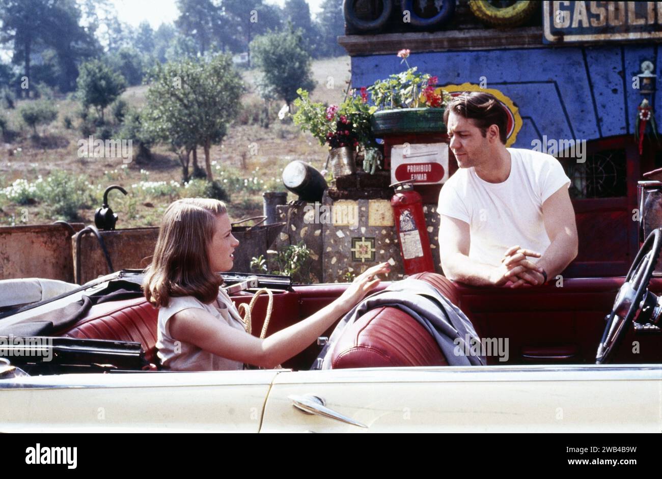 Bridget fonda russell crowe rough hi-res stock photography and images ...