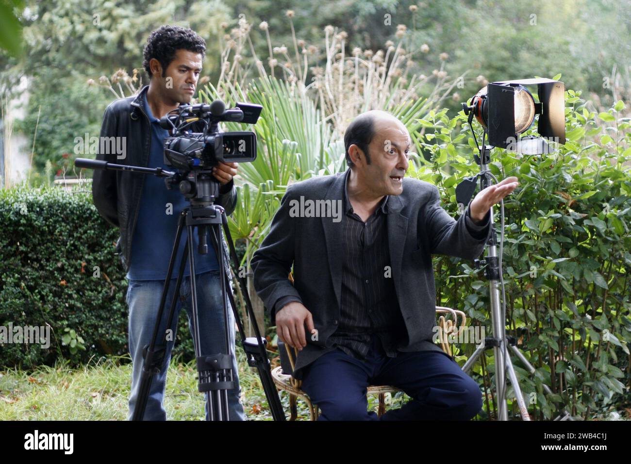 Parlez-moi de la pluie Let it Rain Year : 2008 - France Director : Agnès Jaoui Jamel Debbouze ...