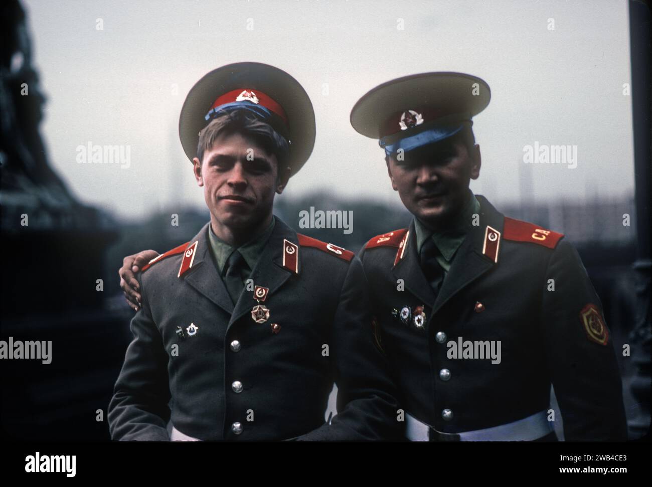Soviet uniform 1980s hi-res stock photography and images - Alamy