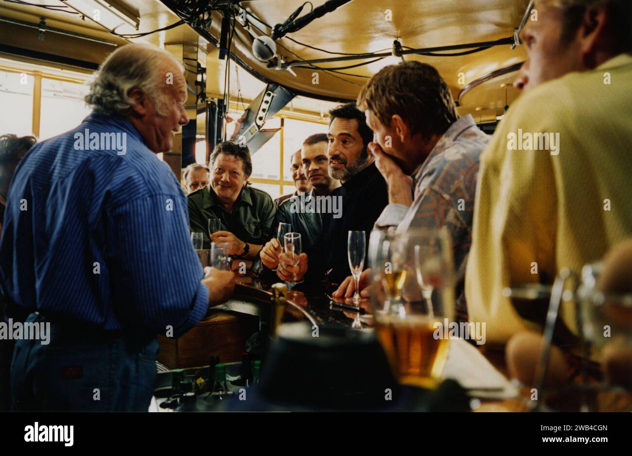 A la petite semaine Year : 2003 France Director : Sam Karmann Philippe ...