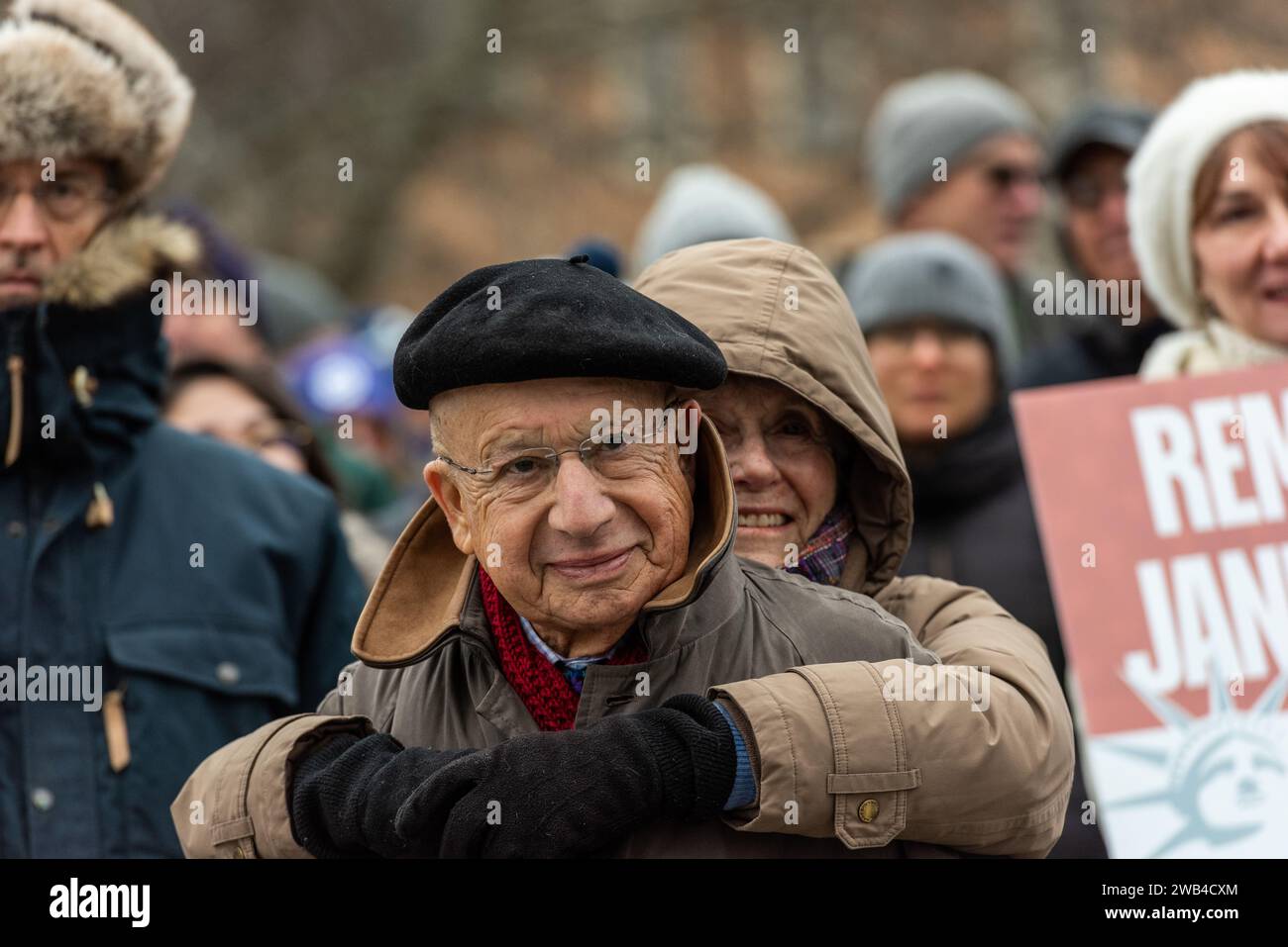 Older woman with crowd behind her hi-res stock photography and images ...