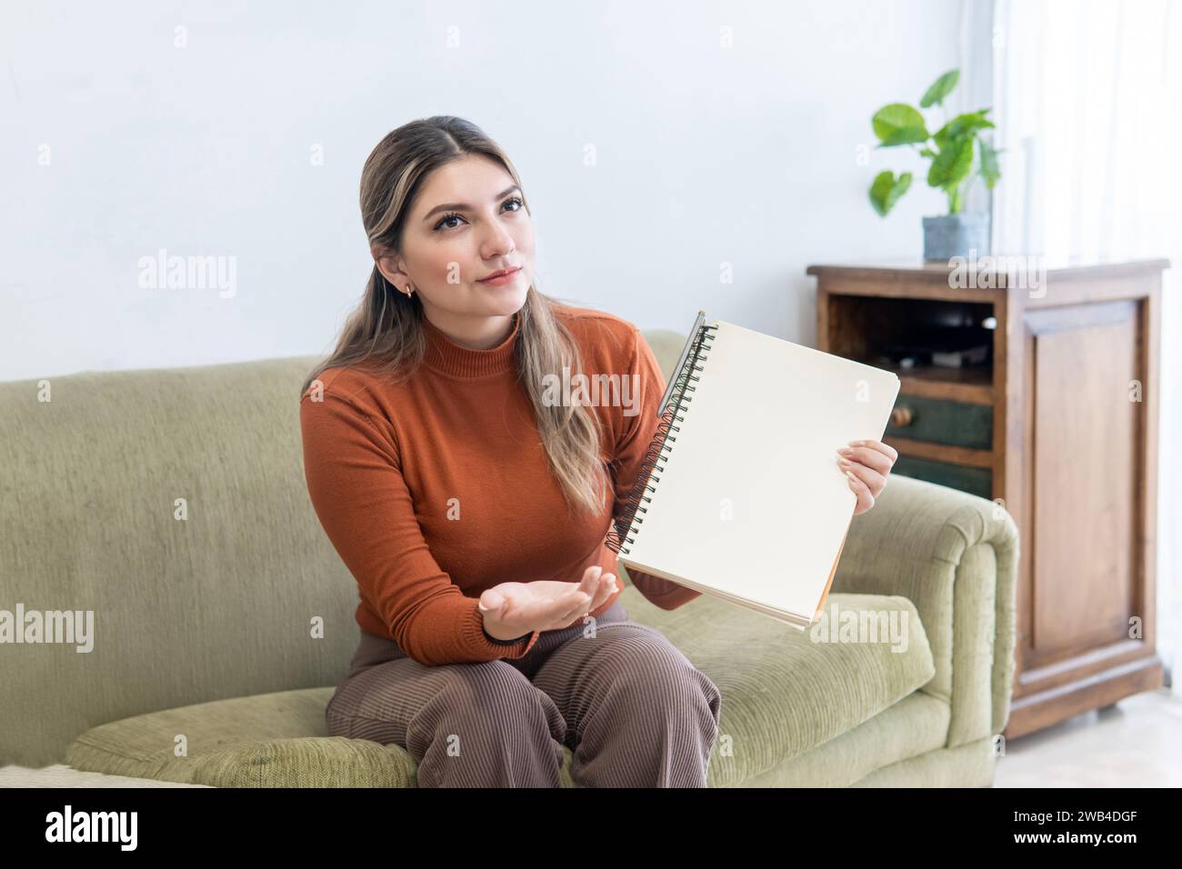 Giving instructions hi-res stock photography and images - Alamy