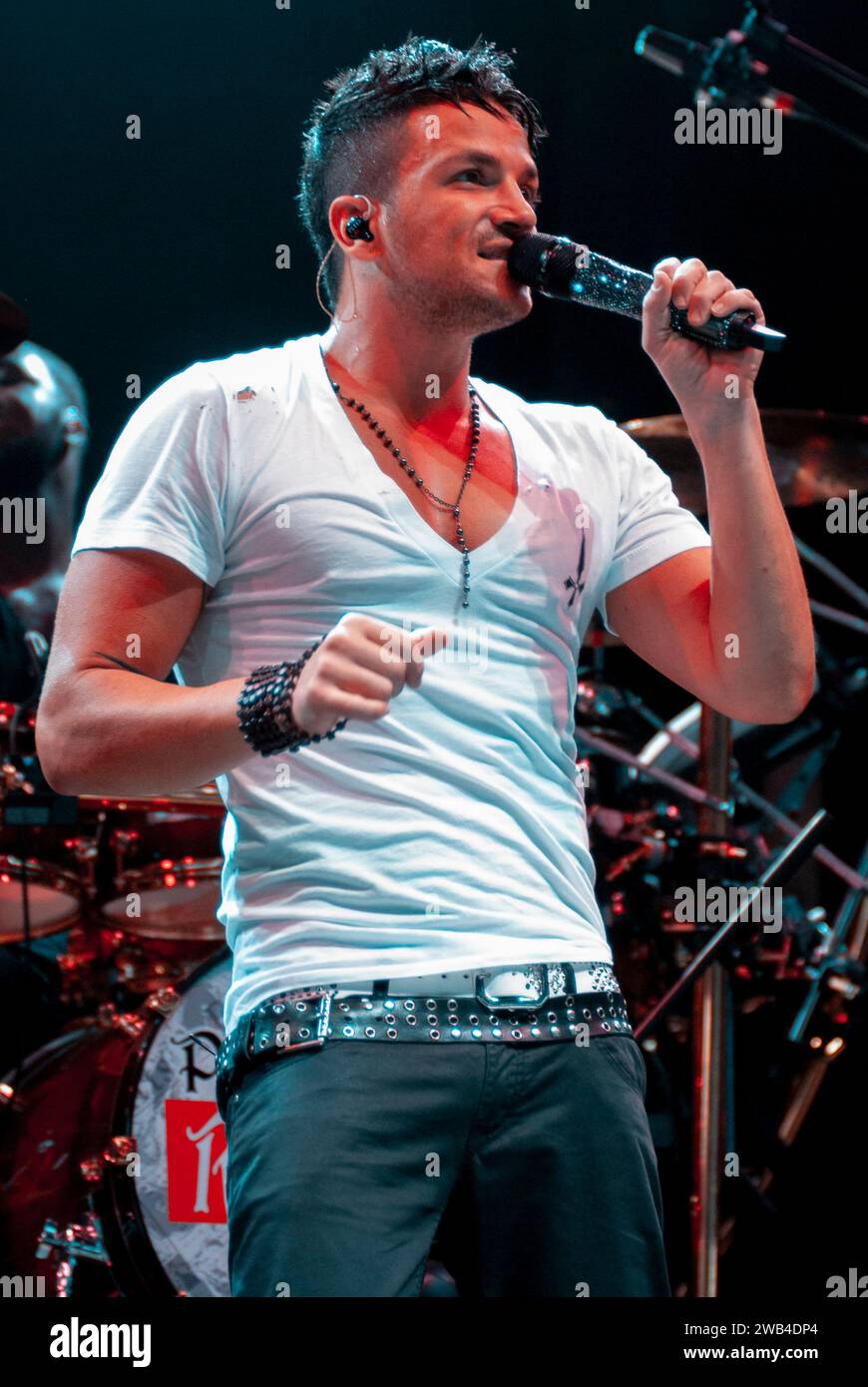 Singer peter andre hi-res stock photography and images - Alamy