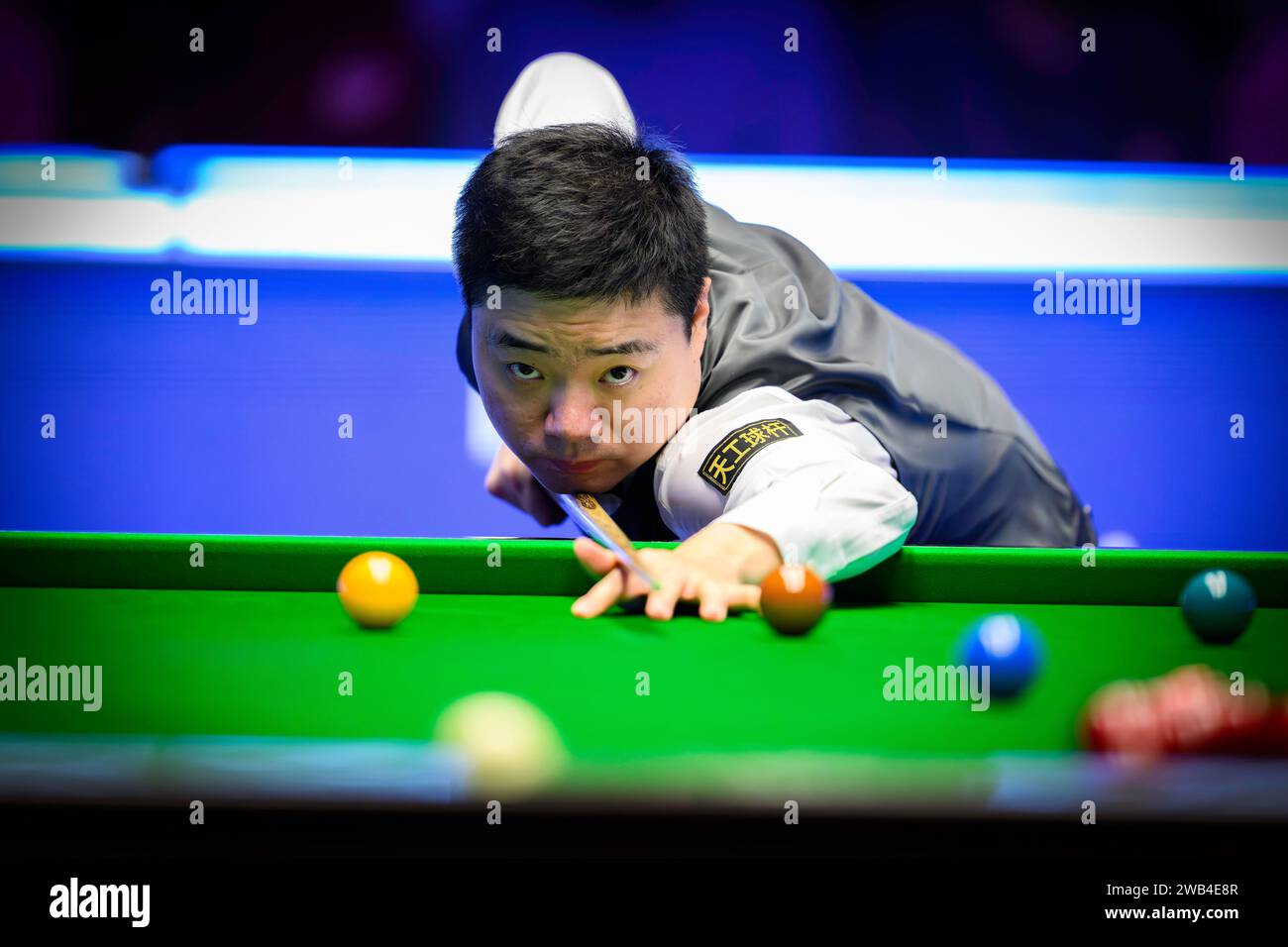 LONDON, UNITED KINGDOM. 08th Jan, 2024. Ding Junhui in day 2 match ...