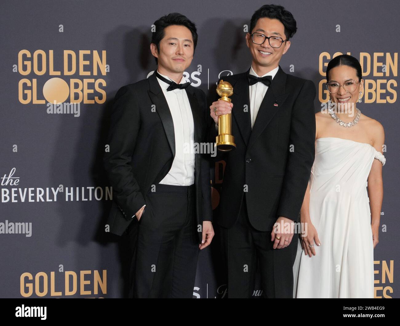 Los Angeles, USA. 07th Jan, 2024. (L-R) Steven Yeun, Writer/Director Lee Sung who won for Best ...