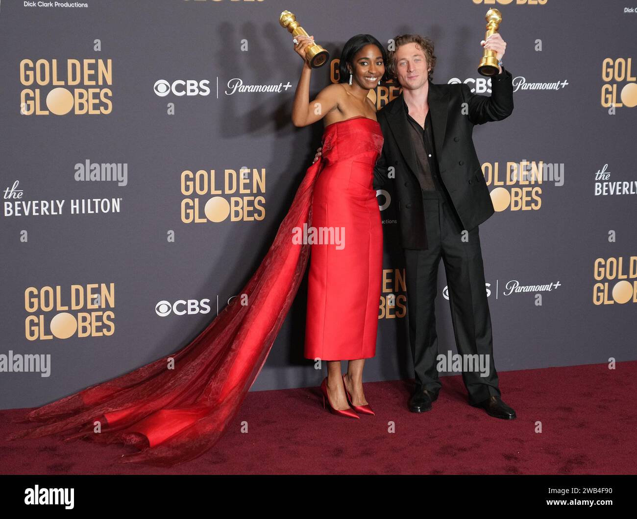 Los Angeles, USA. 07th Jan, 2024. (L-R) Ayo Edebiri poses with the ...