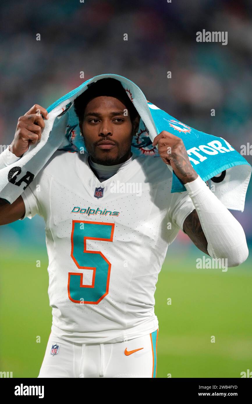 Miami Dolphins cornerback Jalen Ramsey (5) walks off the field before ...