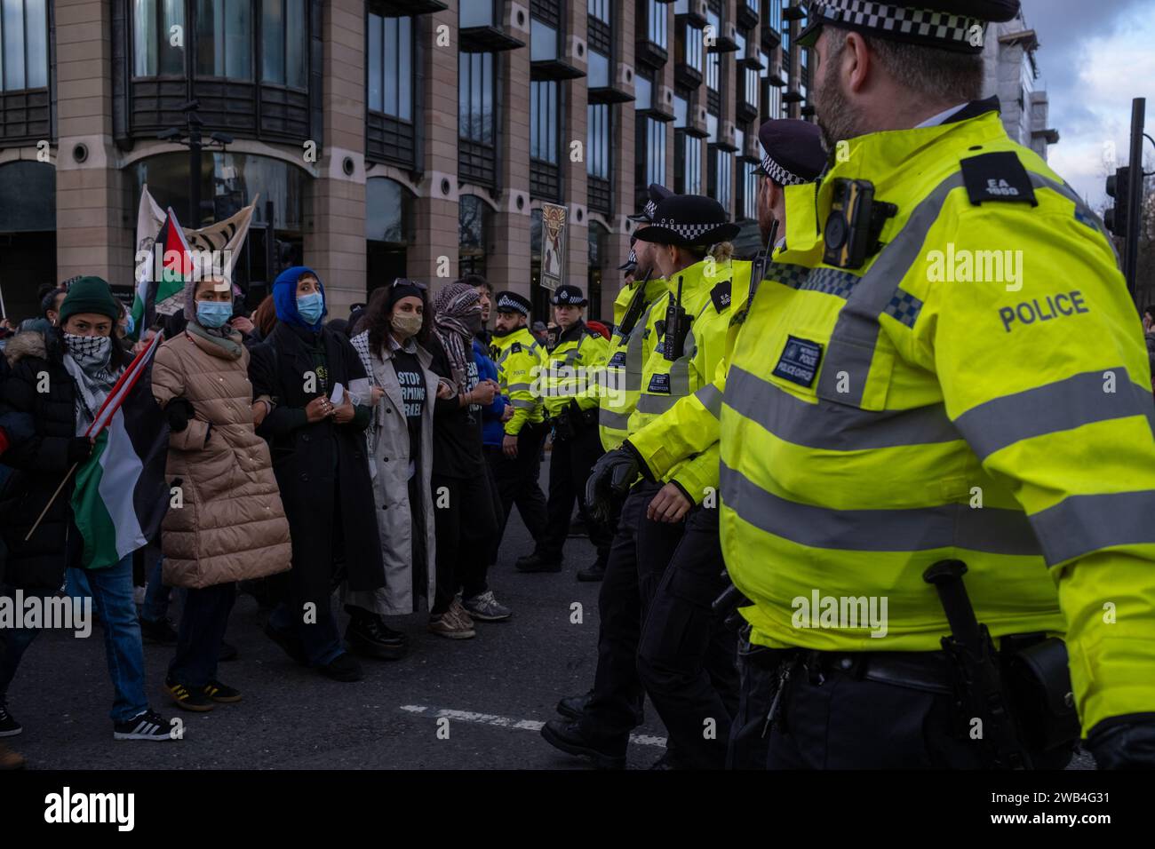 Cease fire gaza israel hi-res stock photography and images - Alamy