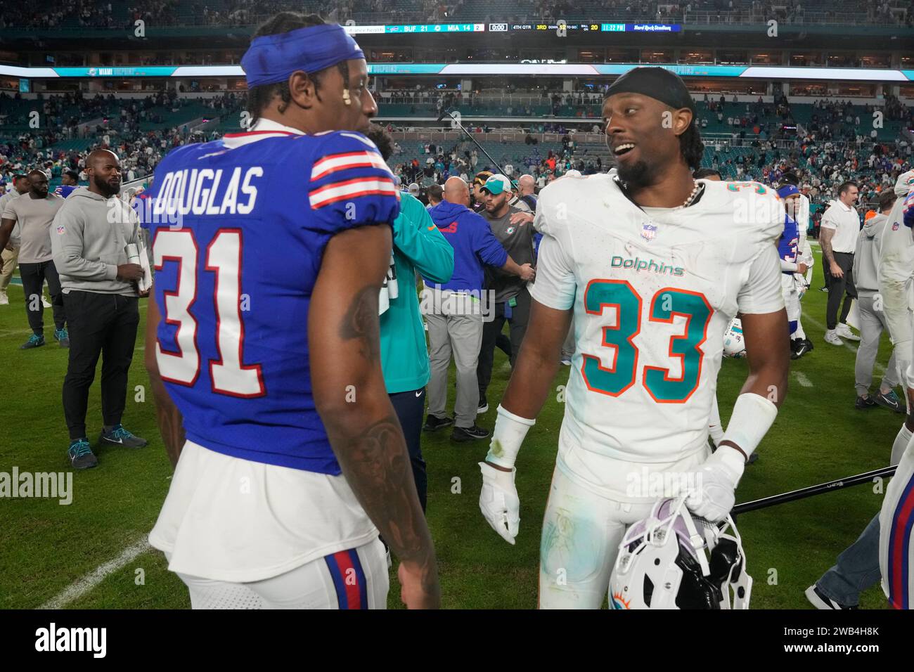 Buffalo Bills cornerback Rasul Douglas (31) and Miami Dolphins ...