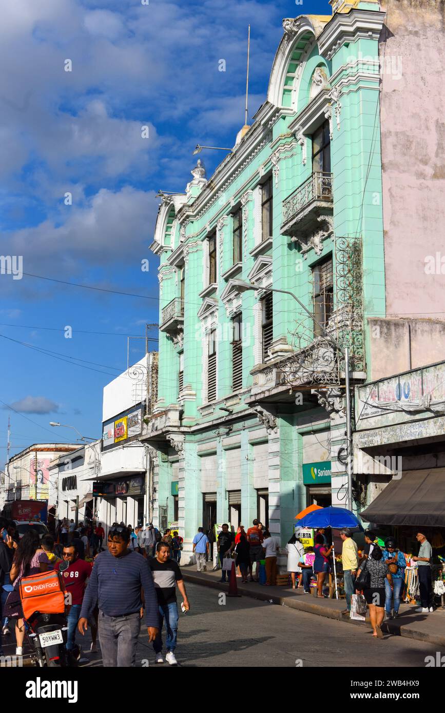 Busy commercial street, Downtown Merida, Yucatan , Mexico Stock Photo ...