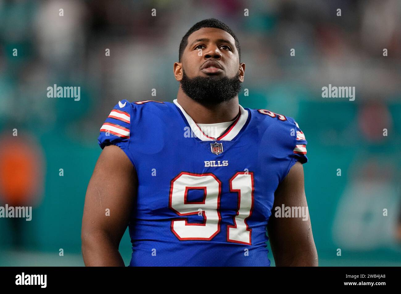 Buffalo Bills defensive tackle Ed Oliver (91) walks on the field before ...