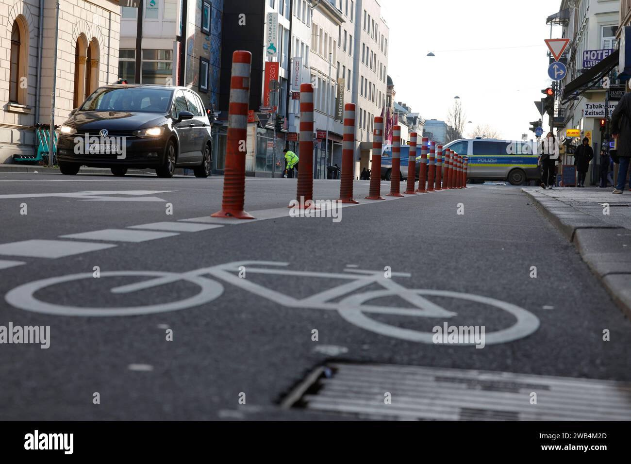 Leere strassen hi-res stock photography and images - Alamy