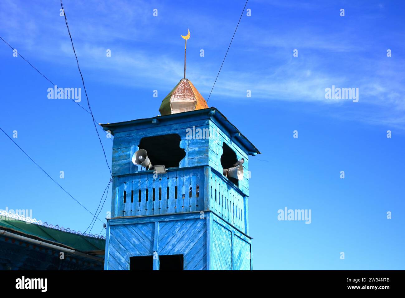 Wooden dungan mosque hi-res stock photography and images - Alamy