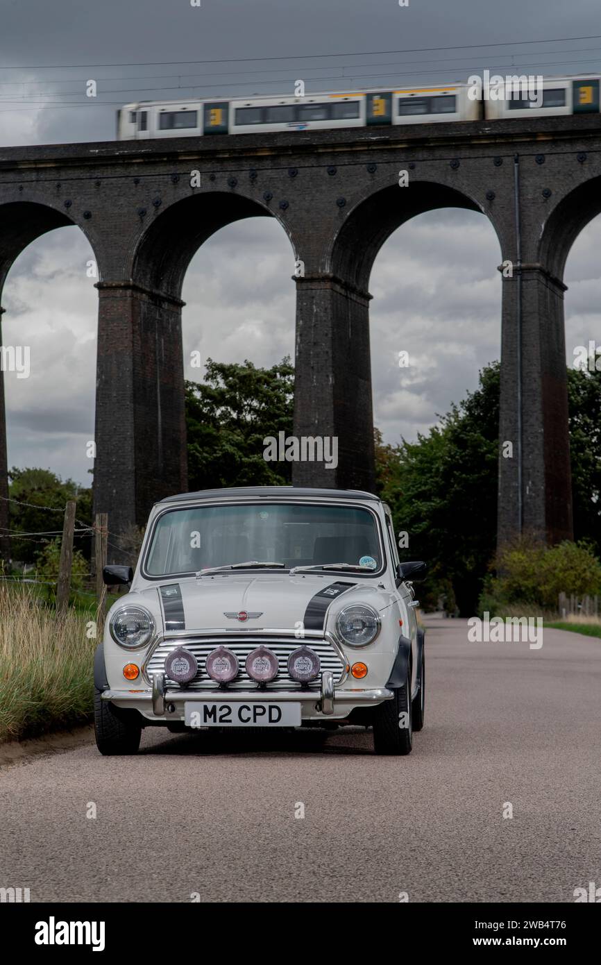 90s classic cars hi-res stock photography and images - Alamy