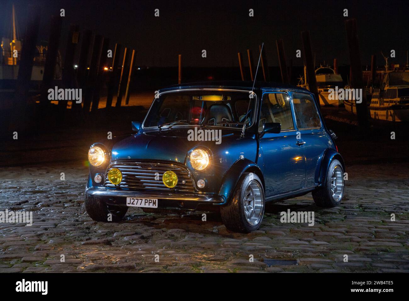 Mini classic blue car hi-res stock photography and images - Alamy
