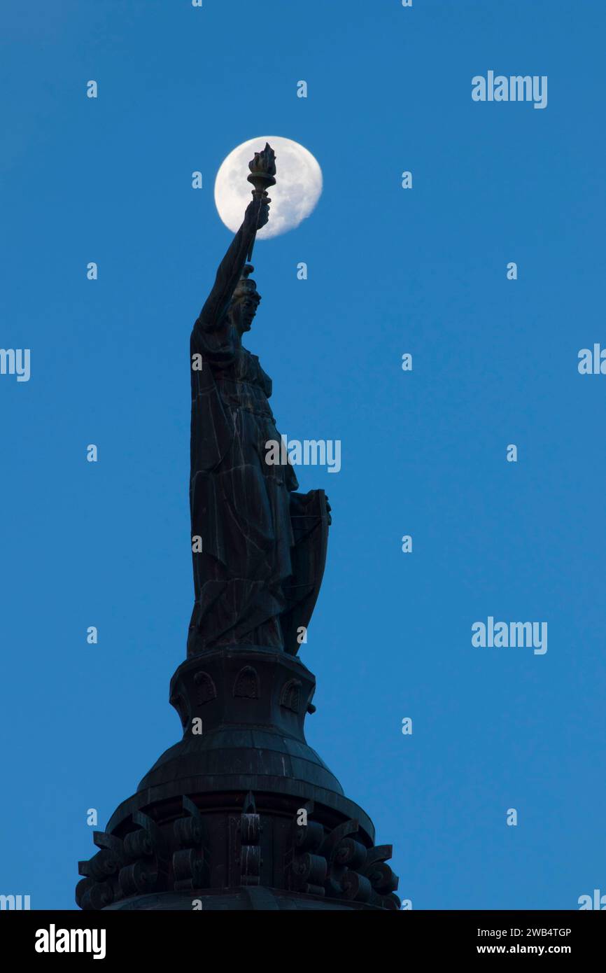 Lady Liberty statue at night with moon, Montana State Capitol, Helena ...