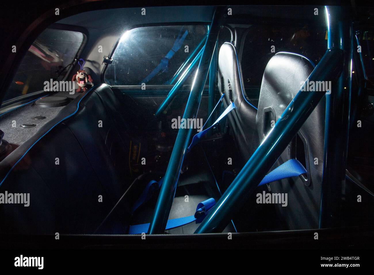 Dark blue mini cooper hi-res stock photography and images - Alamy