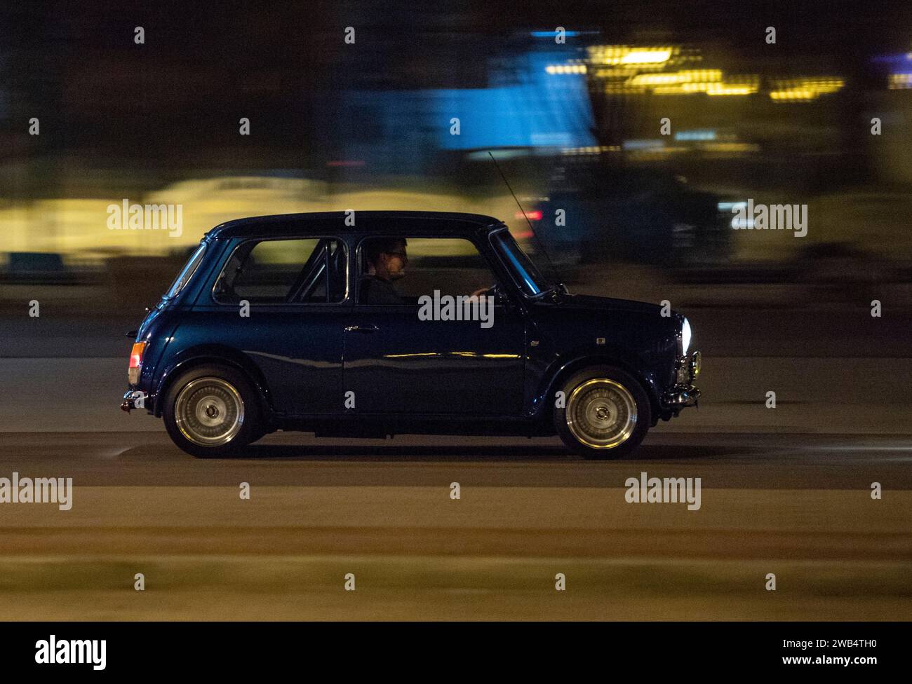1991 Atlantis Blue Mini classi British car Stock Photo - Alamy
