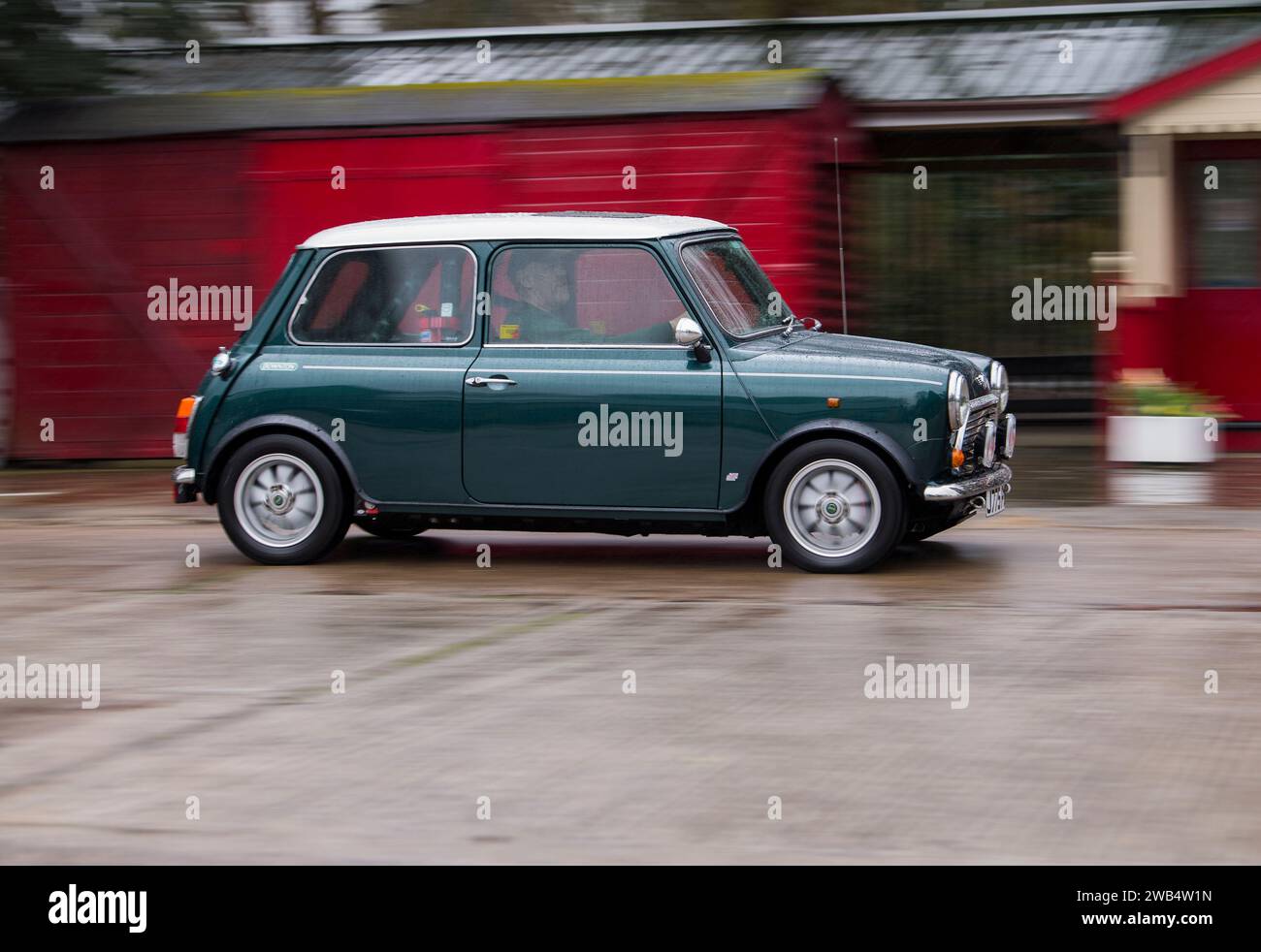 Downton tuned hi-res stock photography and images - Alamy