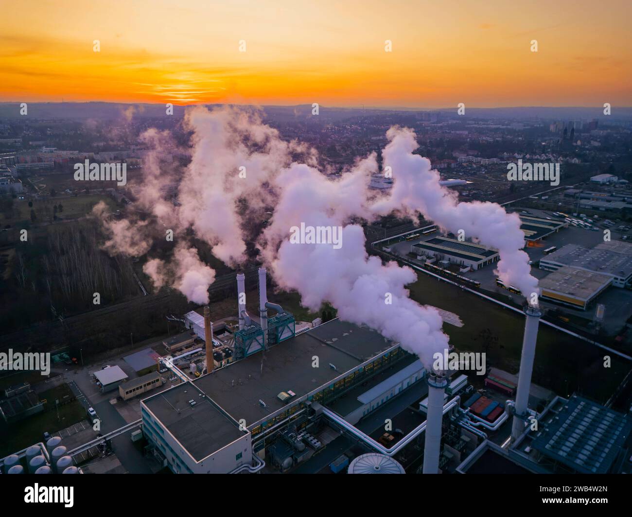 Luftbild Heizkraftwerk Das Innovationskraftwerk Dresden-Reick ist ein ...