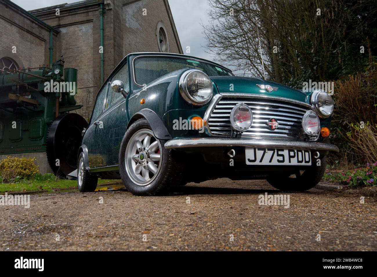 Downton tuned hi-res stock photography and images - Alamy