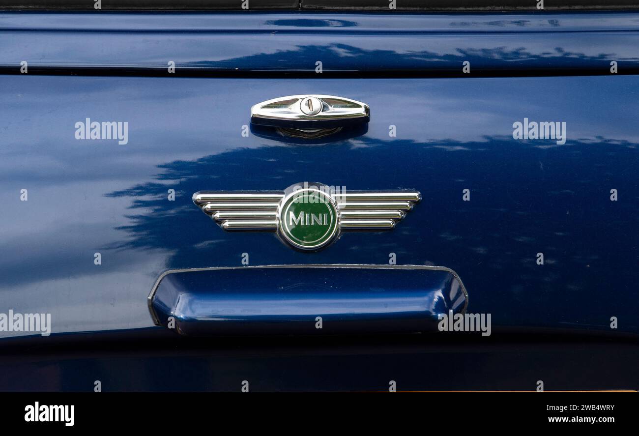 2000 Rover Mini Cooper Super Sport classic car from the end of Classic ...