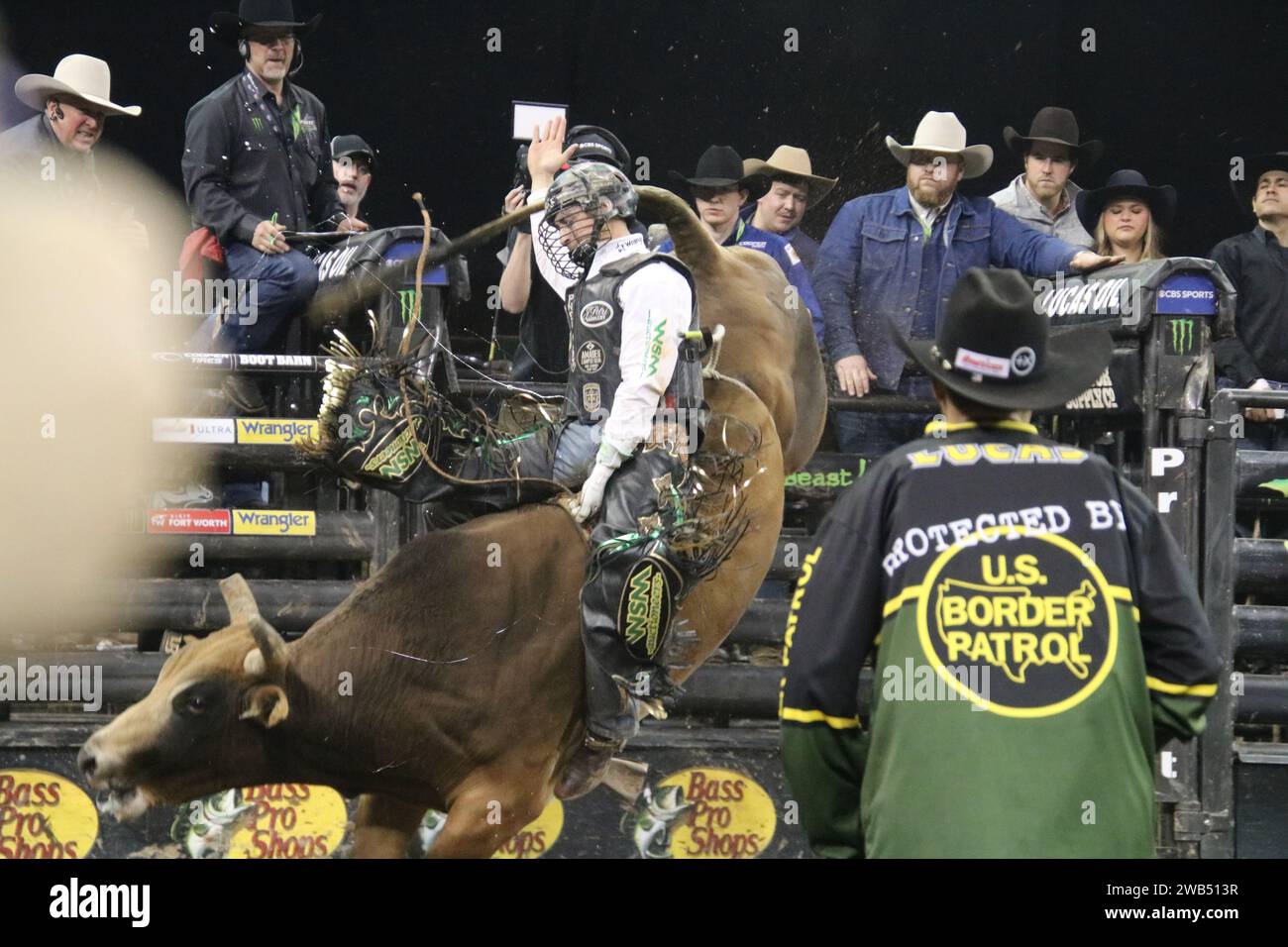 Madison Square Garden, 4 Pennsylvania Plaza, New York, NY 10001 USA ...