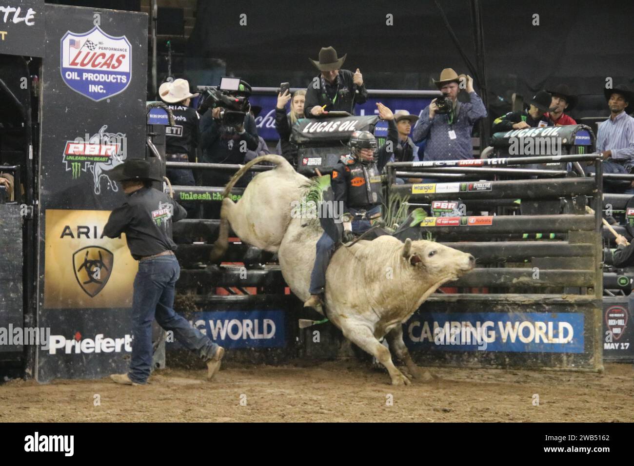 Madison Square Garden, 4 Pennsylvania Plaza, New York, NY 10001 USA ...