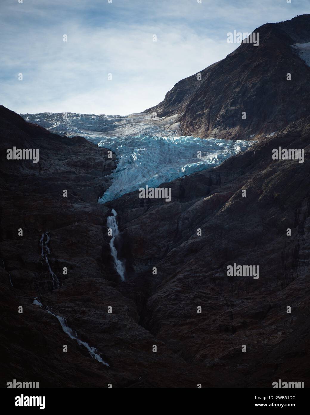 Triftbrucke Glacier and Susepnsion Bridge Stock Photo - Alamy