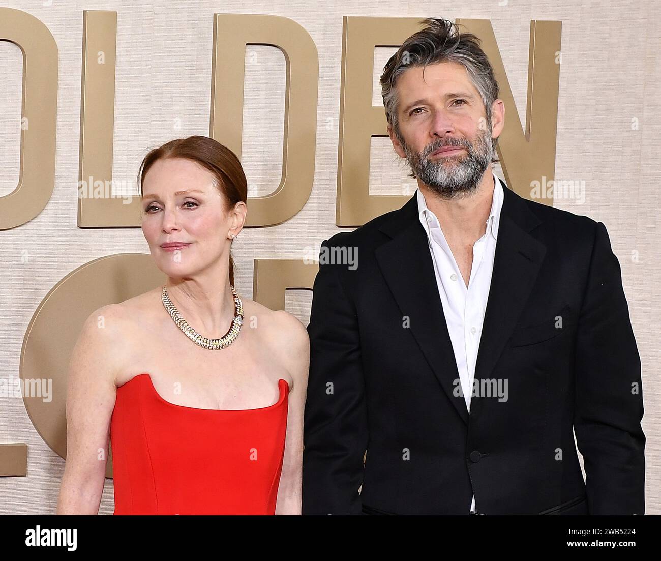 Bart Freundlich and Julianne Moore attend the 81st Annual Golden Globe ...