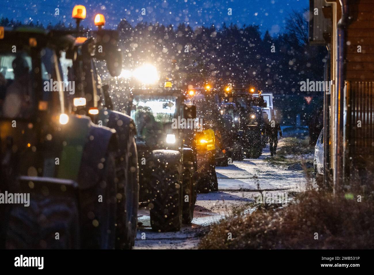 Aufstellung zum Traktor Konvoi in Wachtberg Villip im Rahmen der ...