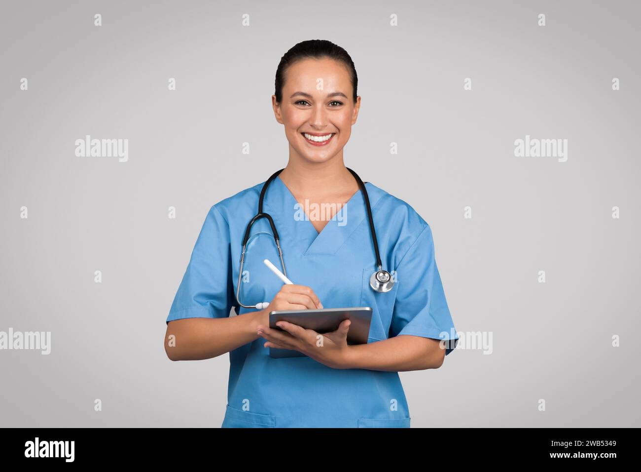 Nurse tablet tech hi-res stock photography and images - Alamy