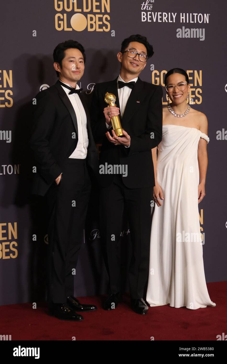 Beverly Hills, USA. 07th Jan, 2024. (L-R) Steven Yeun, Lee Sung Jin and Ali Wong, winners of the ...