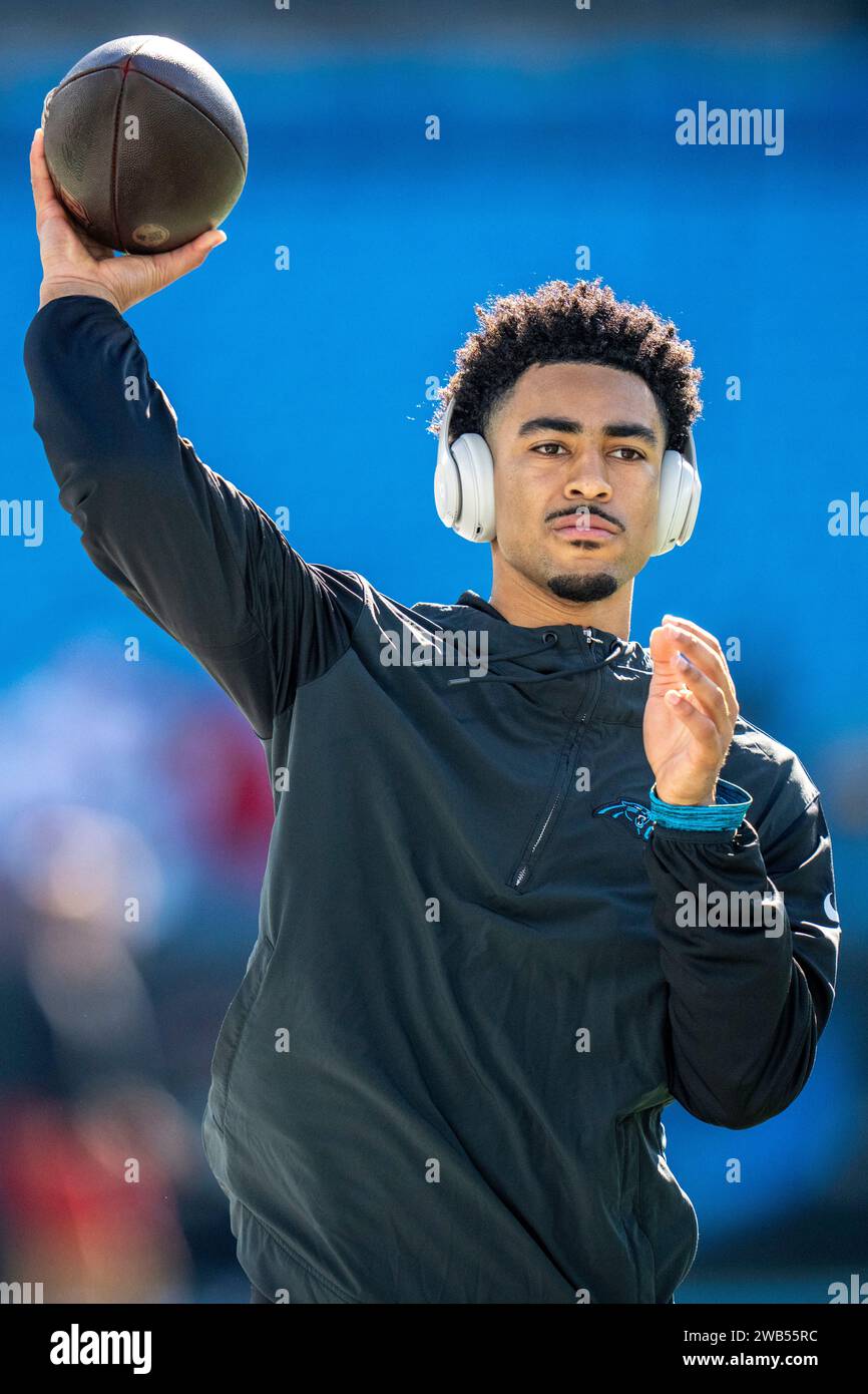 Carolina Panthers quarterback Bryce Young (9) warms up before an NFL ...