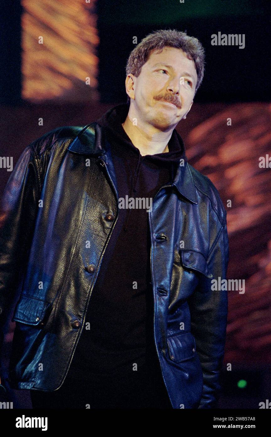 Milan Italy 1999-03-08 : Fabio Concato, Italian singer, during the live ...