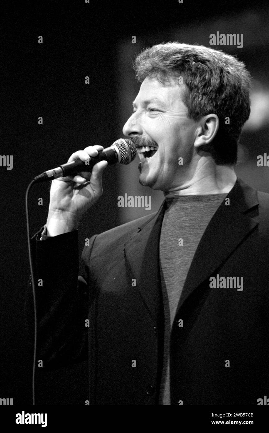 Milan Italy 1999-03-08 : Fabio Concato, Italian singer, during the live ...