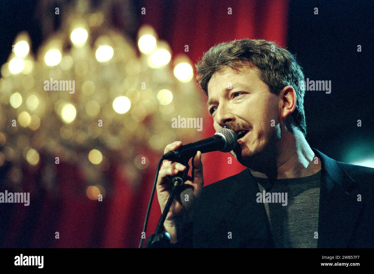 Milan Italy 1999-03-08 : Fabio Concato, Italian singer, during the live ...
