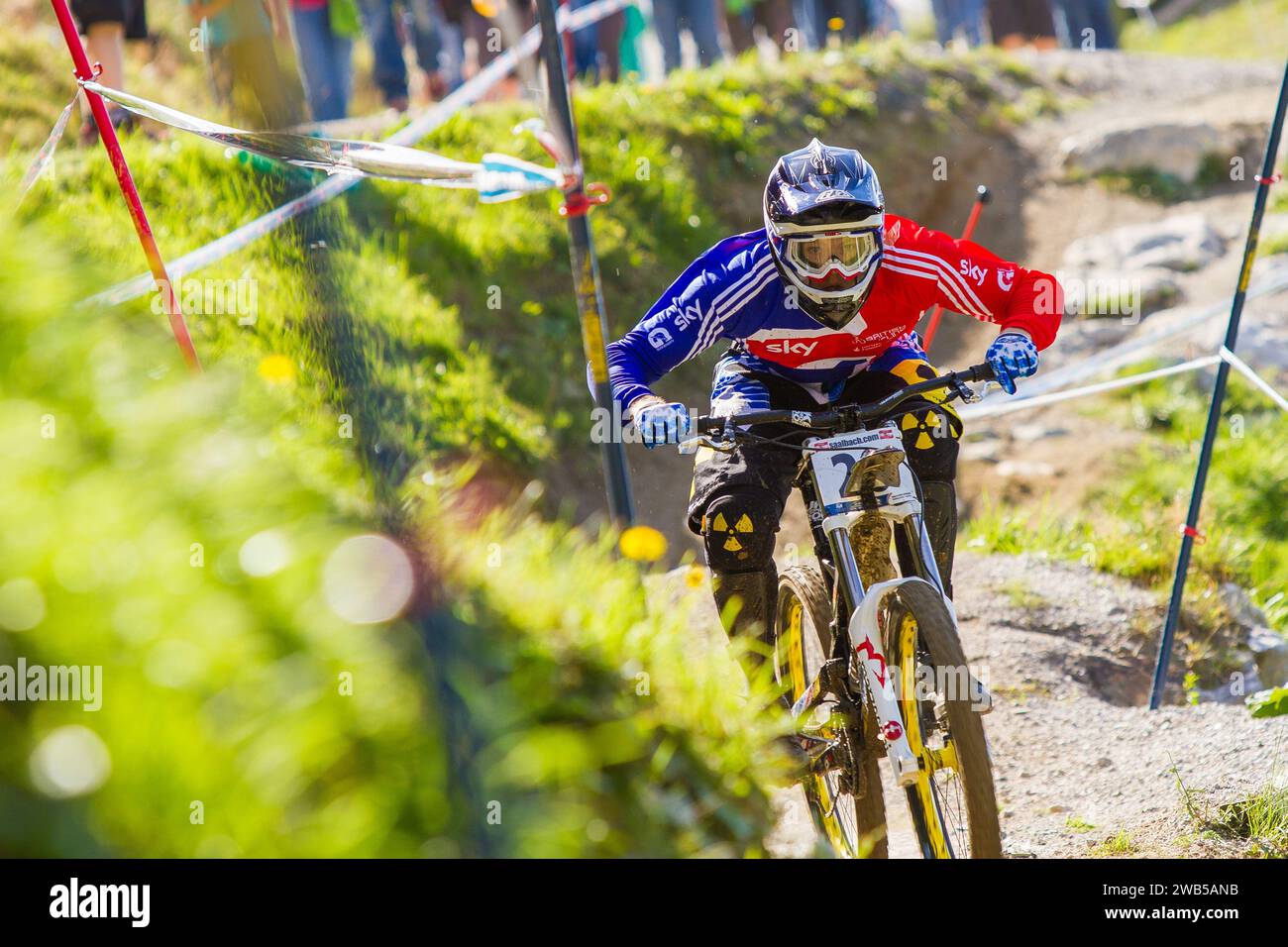 Mountainbike Downhill Race Stock Photo - Alamy