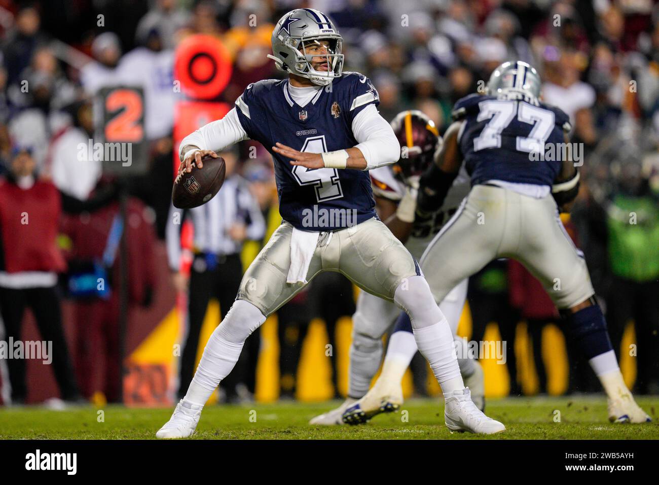 Dallas Cowboys quarterback Dak Prescott (4) passes the ball against the ...